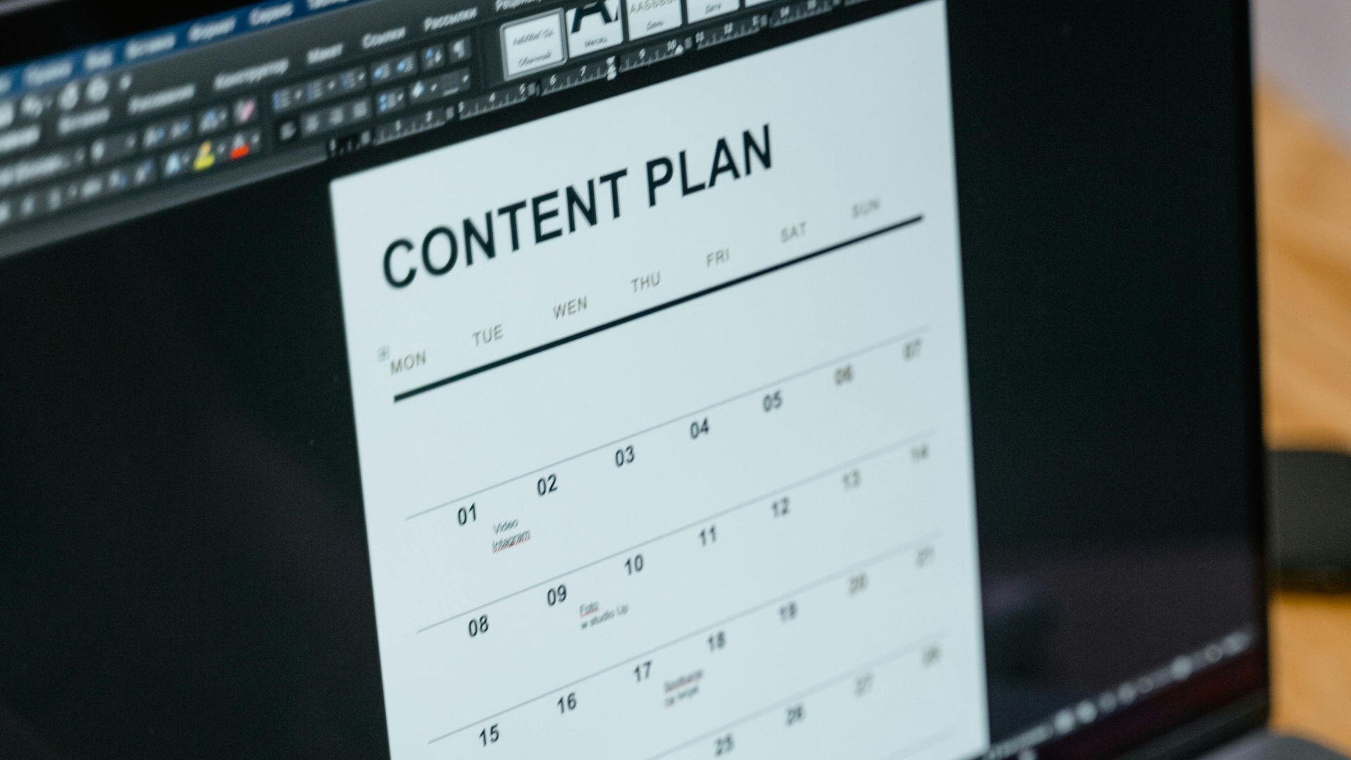 Schritt für Schritt zum perfekten Content Plan: Dein effizienter Guide